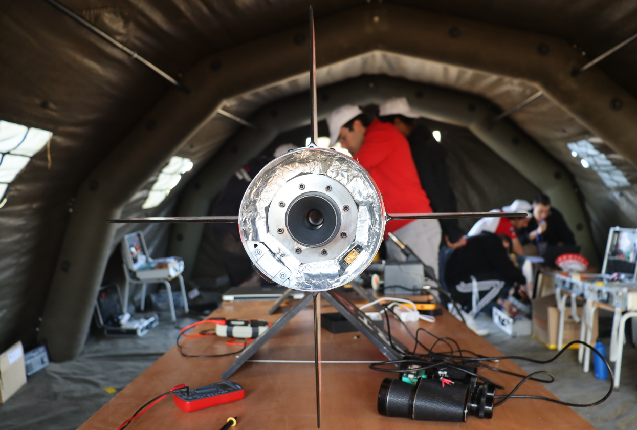 home_new_version - EPFL Rocket Team